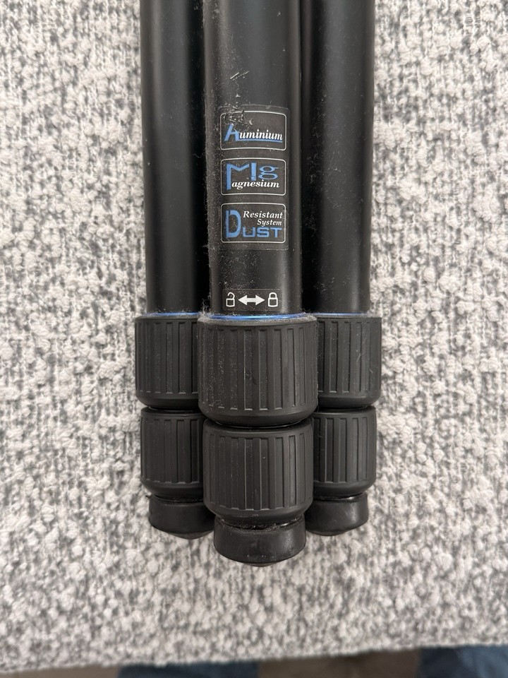 Used Benro Mach 3 Carbon Fiber Tripod for DSLR Cameras with Ballhead ...