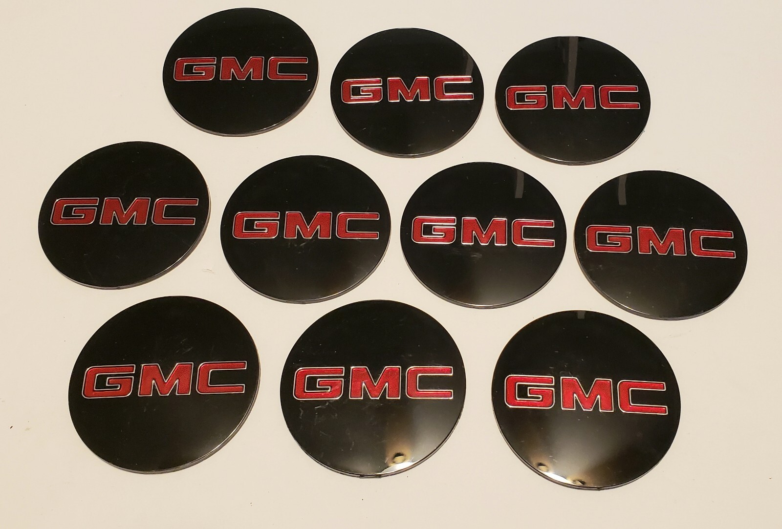 GMC 10 Plastic Car Emblems GMC Auto Emblem Logo NEW OLD STOCK Red Black ...