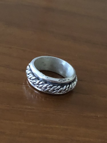 A Beautiful vintage Modernist Sterling Silver Rope Revolving Ring Size ...