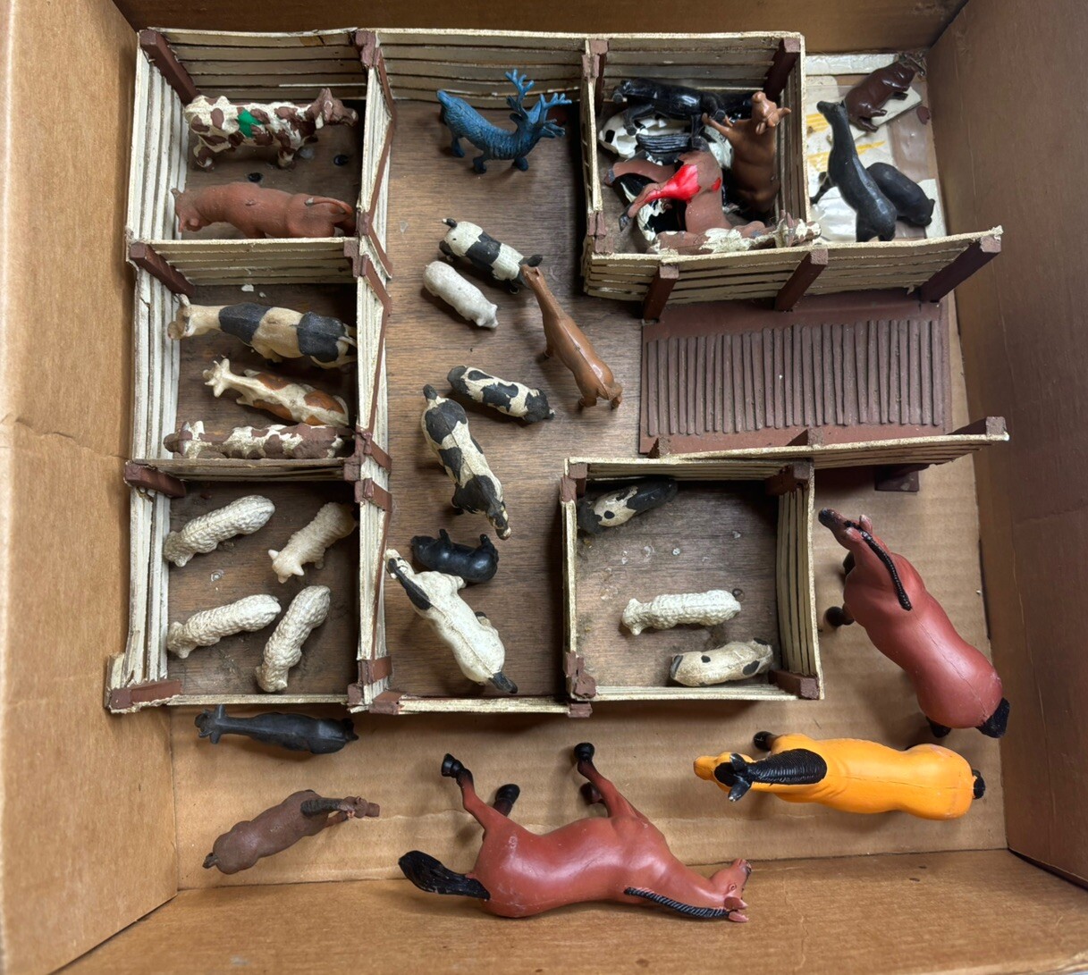 Lot of Over 30 HO Scale Farm Animals & Corral For Model rail Layout ...