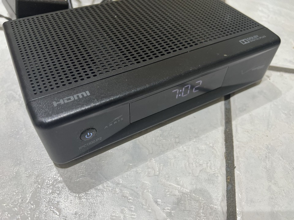Arris Verizon IPC1100_P2 HDMI Set Top Box W/AC ADAPTER and HDMI Cable ...