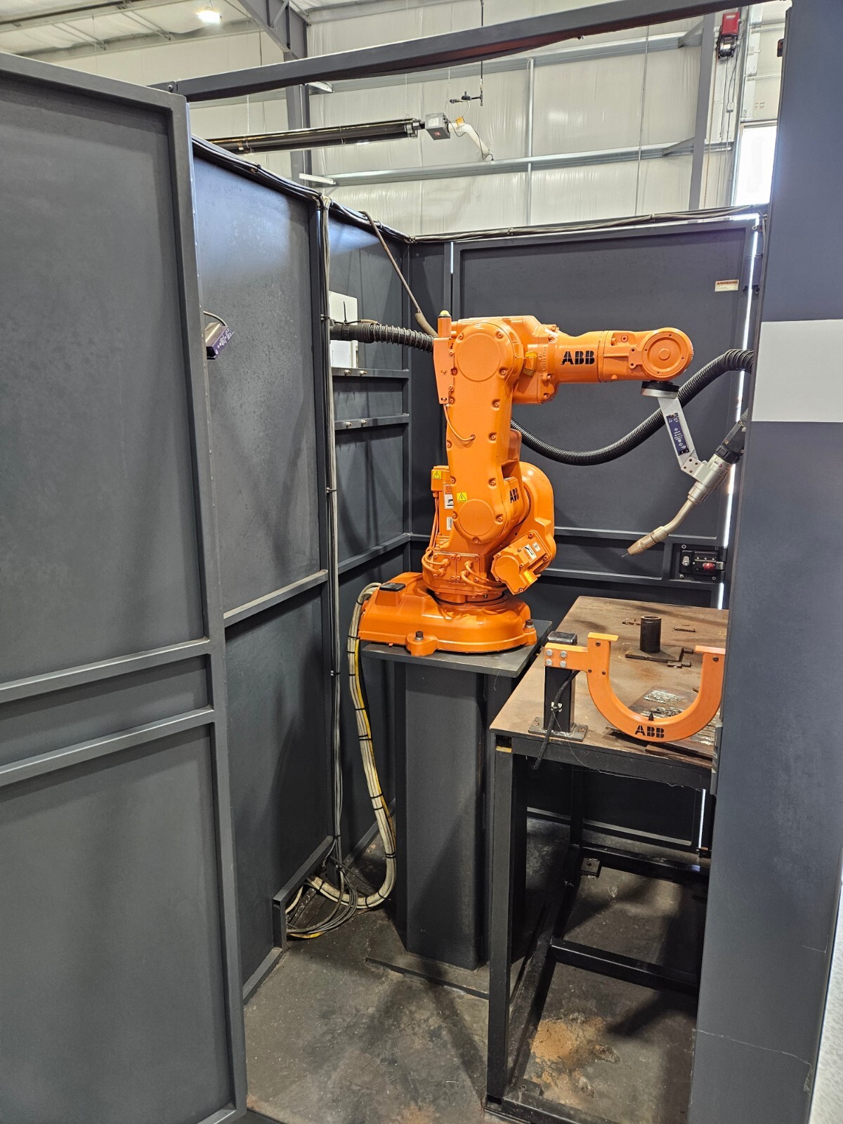 ABB IRB 140 Industrial Robot Weld Cell With IRC5 Controller And Miller ...