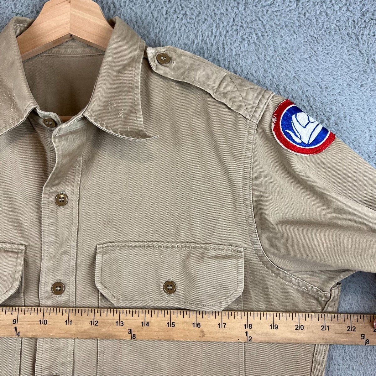 Vintage 70s US ARMY Khaki Tan MILITARY Uniform Shirt Long Vintage 70s US ARMY Khaki Tan MILITARY Uniform Shirt Long
