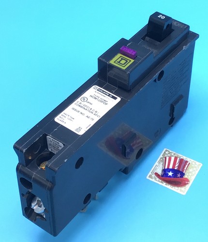 CHIPPED New Circuit Breaker Square D HOM120PDF 20A Plug On Neutral AFCI ...