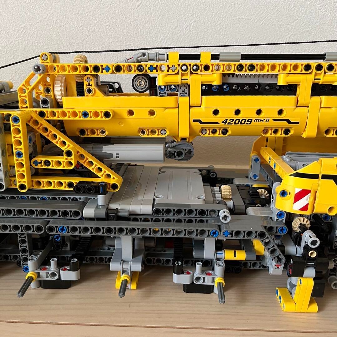 Lego Crane 42009