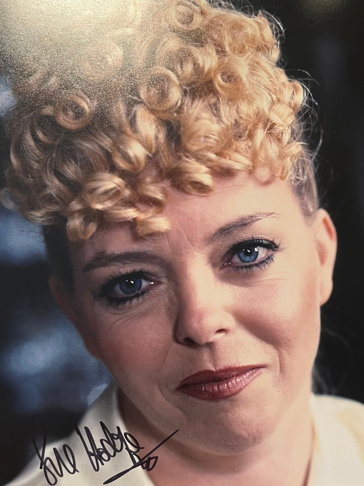 Hand signed white card of SUE HODGE, ALLO ALLO, TV autograph | eBay