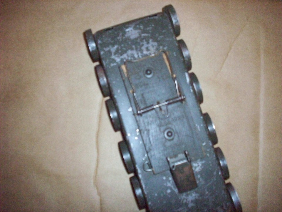 ANTIQUE NOVELTY MOUSE TRAP TOY EXPLODING TANK WW 2 PRESSED STEEL CANT ...