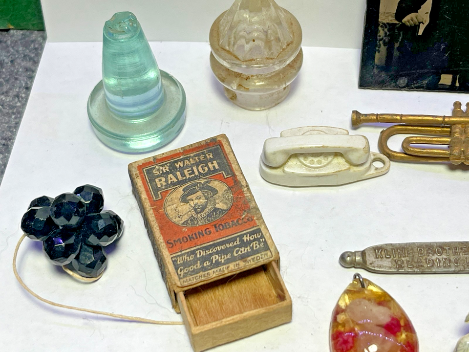 Collectable Antique smalls lot tin type,toys,keys,whistle,tokens,pins ...