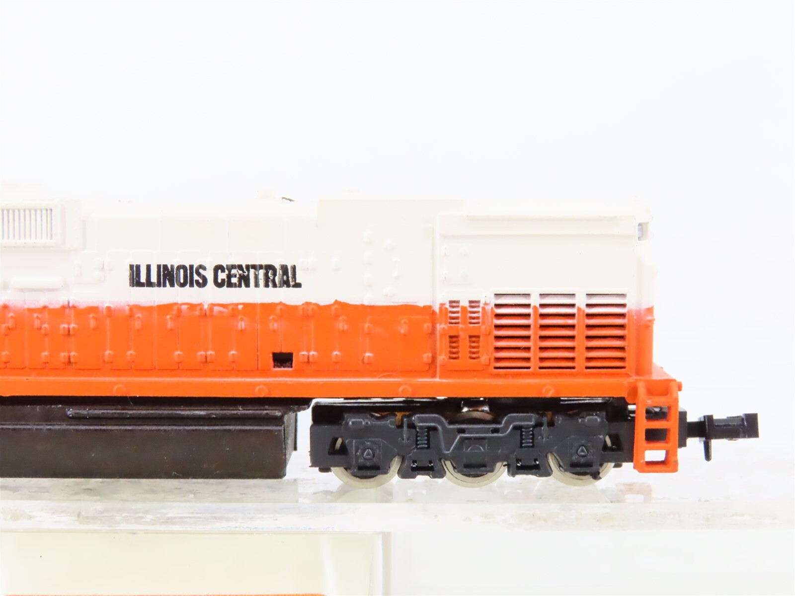 N Scale Con-Cor 0001-002253 IC Illinois Central C636 Diesel Locomotive ...