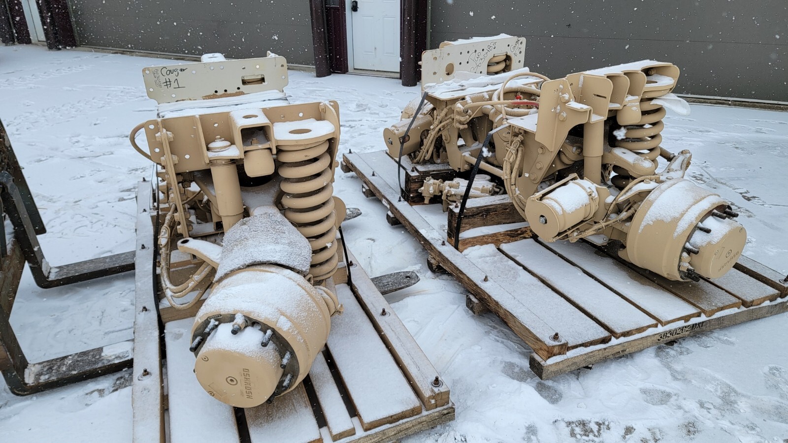 Cougar Axles Oshkosh MRAP MATV RG31 MTV MTVR PLS LSVR Tak-4 Suspension ...