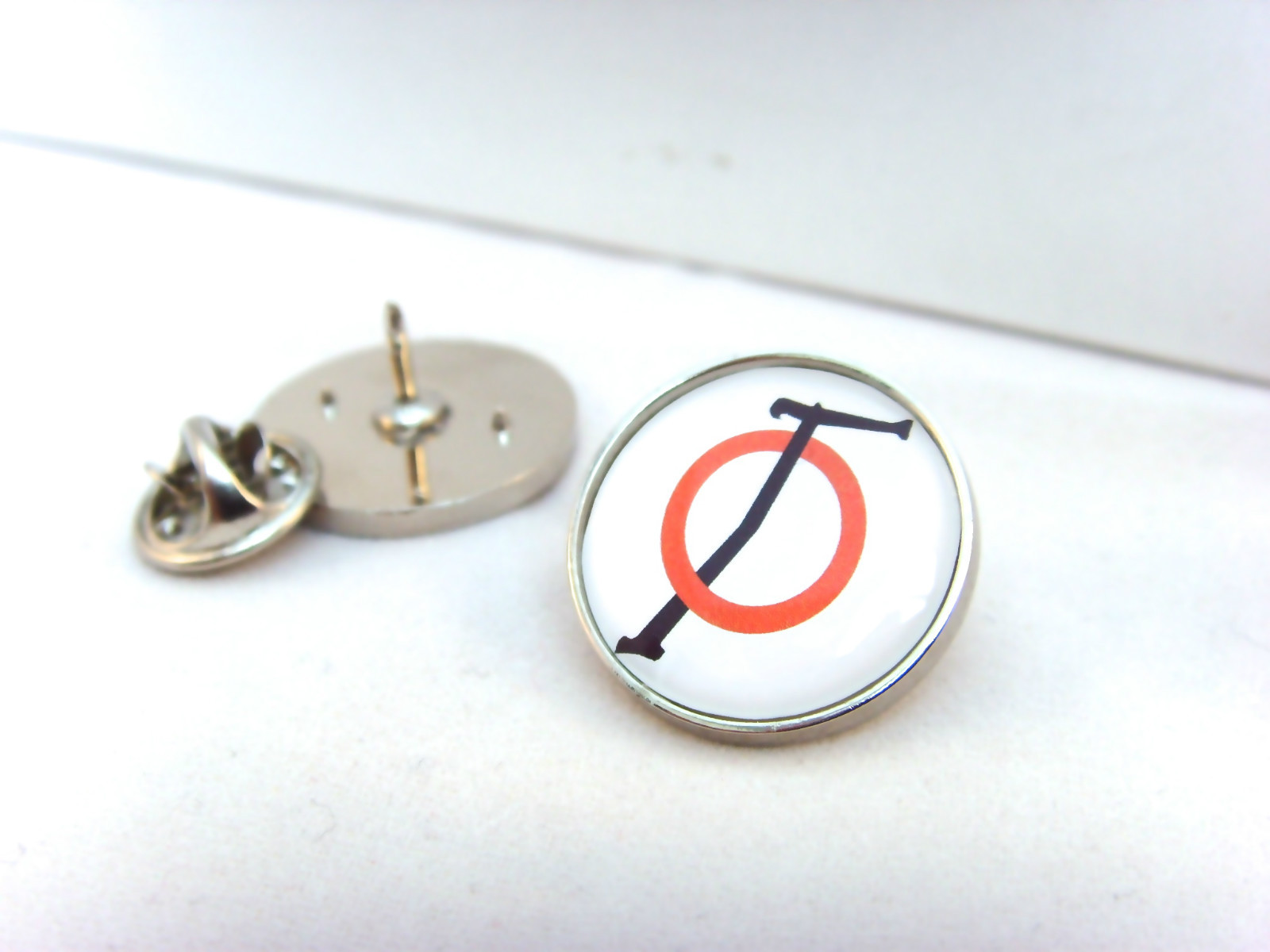 JAMES BOND 007 OSATO CHEMICALS & ENGINEERING SPECTRE LAPEL PIN BADGE ...