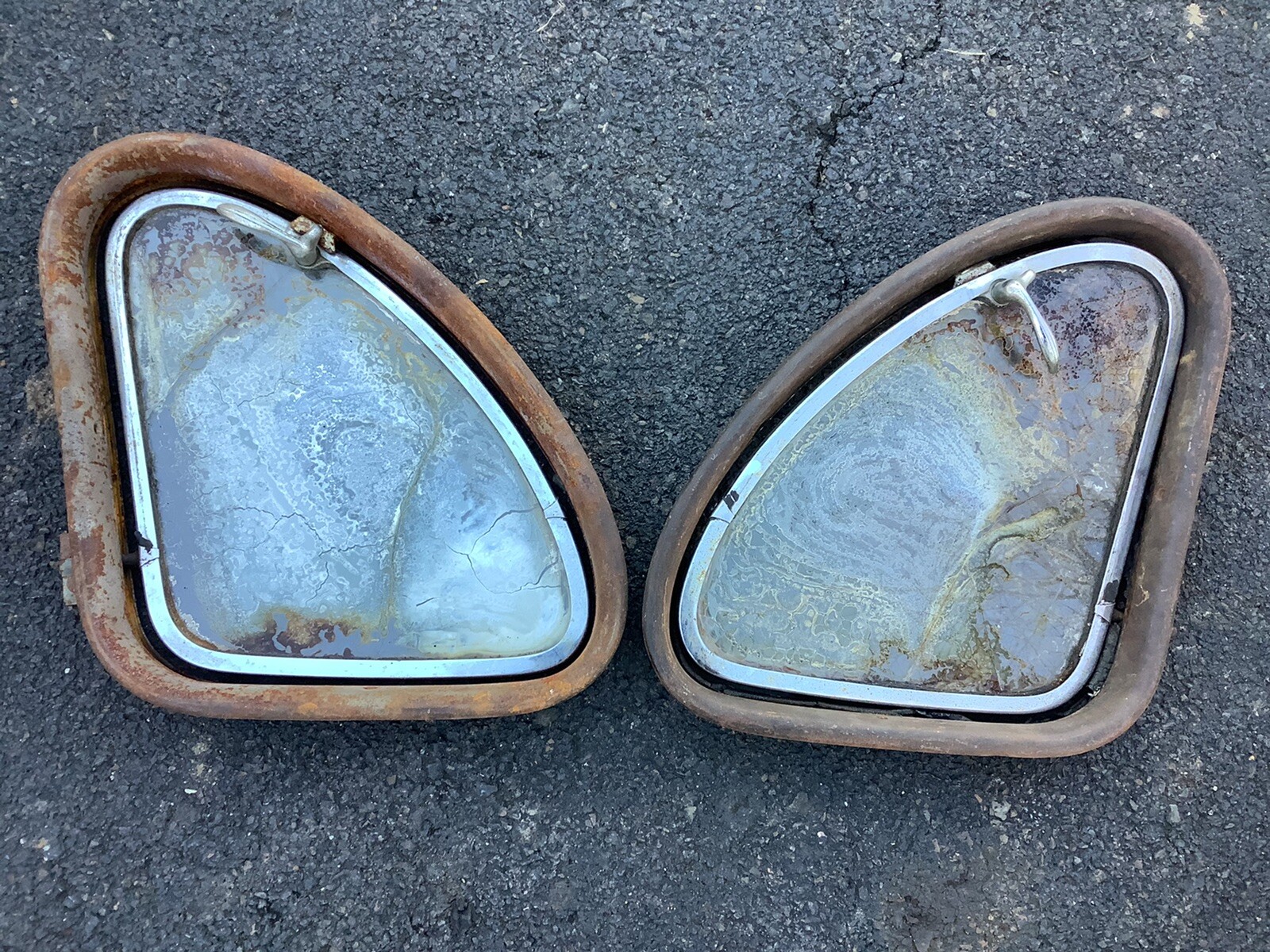 1937 1938 1939 1940 Ford Sedan QUARTER WINDOW GARNISH MOLDINGS Trim | eBay