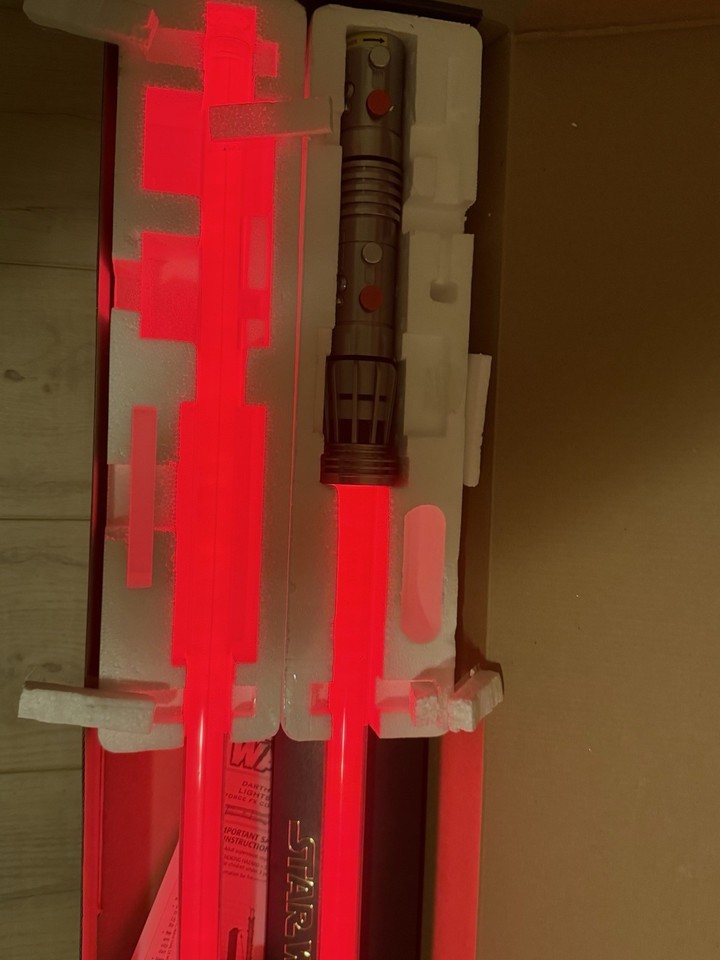 Star Wars Darth Maul Double-Bladed Lightsaber Force FX Collectible ...