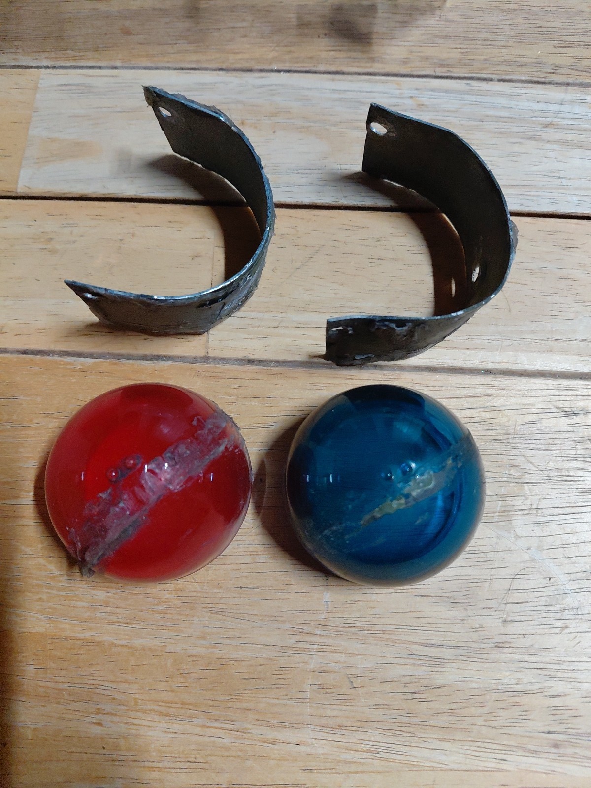 SMALL AIRCRAFT LIGHT LENS COVERS RED AND BLUE | eBay