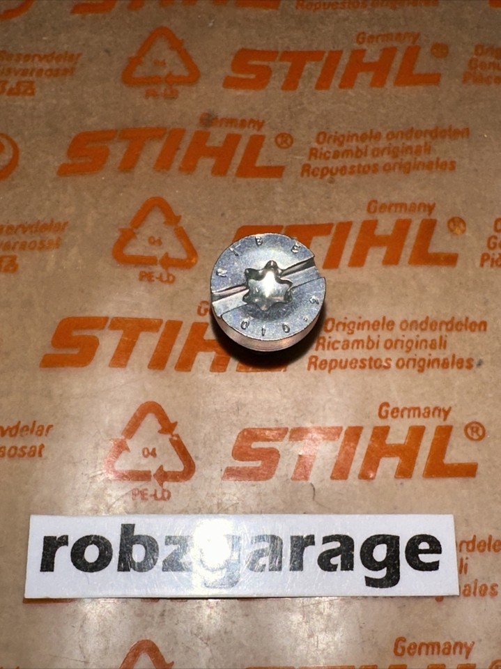 NEW OEM STIHL SPLINE SCREW M5x14 9022-319-1028 MS231 MS251 MS271 C-BE ...