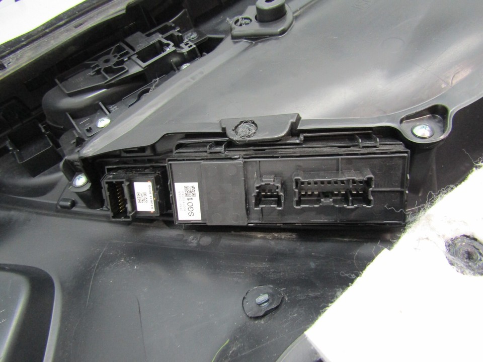 2014-2018 Subaru Forester Front Left LH Driver Door Trim Panel ...