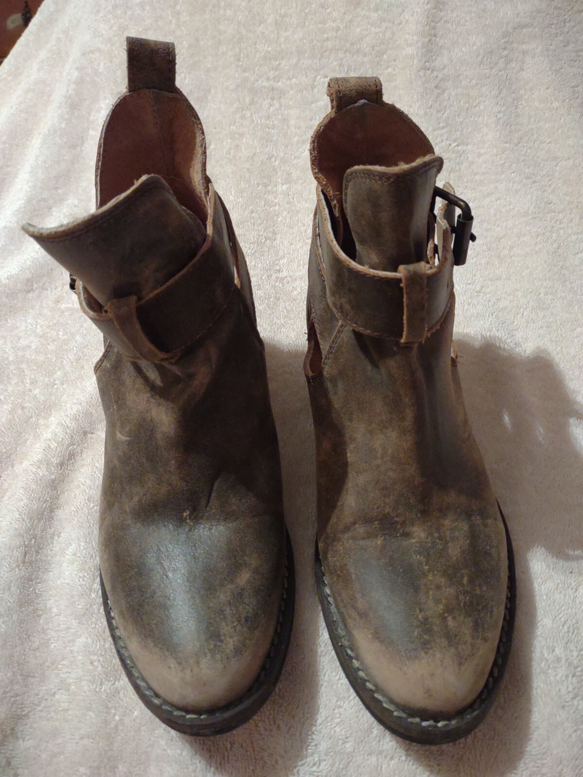 Very Volatile Fiery Distressed Leather Ankle Boots in… - Gem