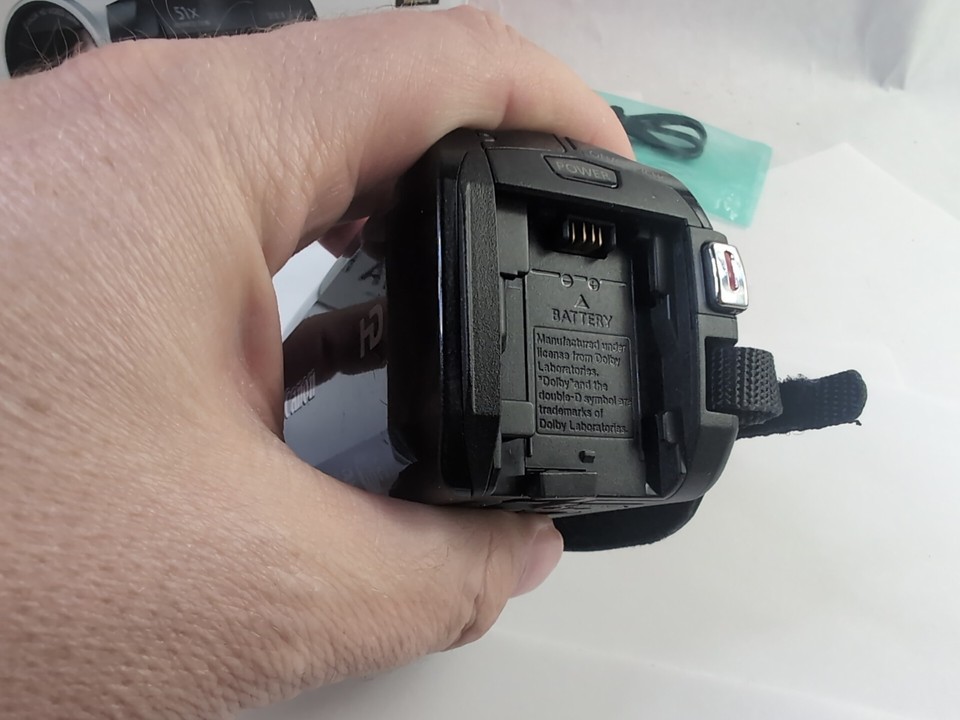 Canon Vixia HF-R32 Camcorder Video & Photo Camera W/ 32gb Internal ...