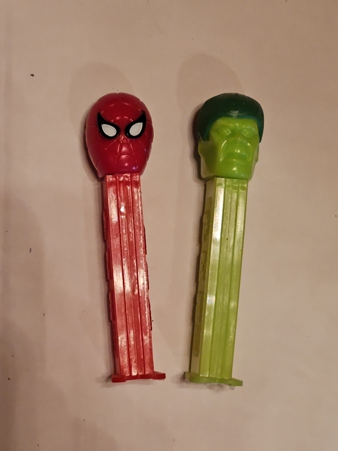 VINTAGE MARVEL SPIDERMAN & INCREDIBLE HULK PEZ CANDY DISPENSERS MADE IN ...