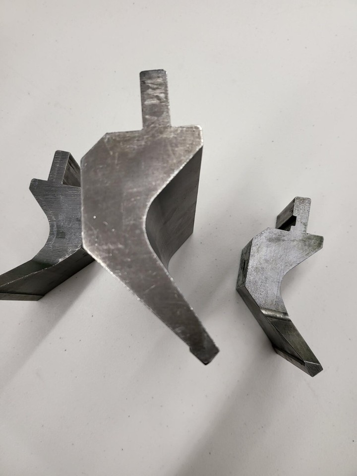 Gooseneck Press Brake Tooling Sectionalized 88° Punch .030R 15.75" long ...