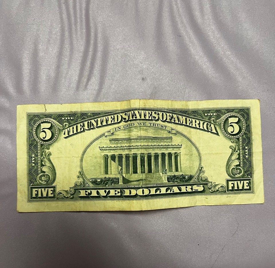 1995 5 dollar bill, misalignment, 6 consecutive serial #. 8 unique ...