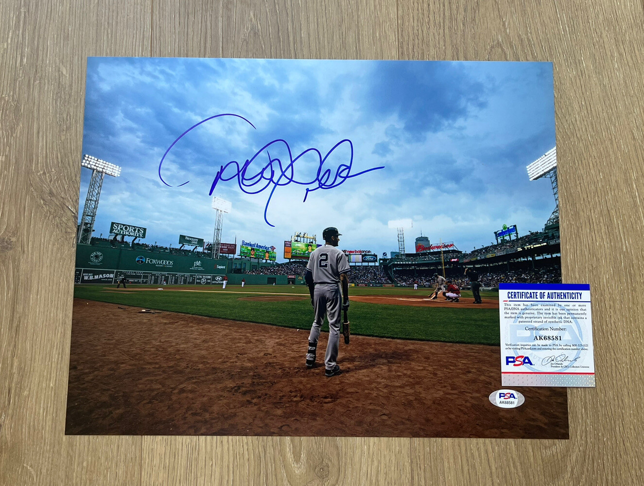 Derek Jeter | Autographed Baseball Memorabilia & MLB Merchandise