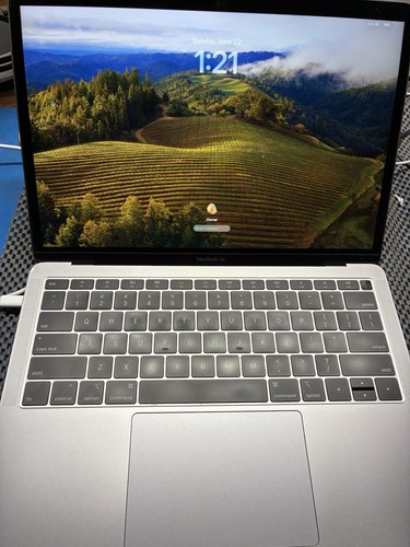 Apple Macbook Air A1932 1.6Ghz i5 8210Y 16GB Ram Intel UHD 256GB SSD ...