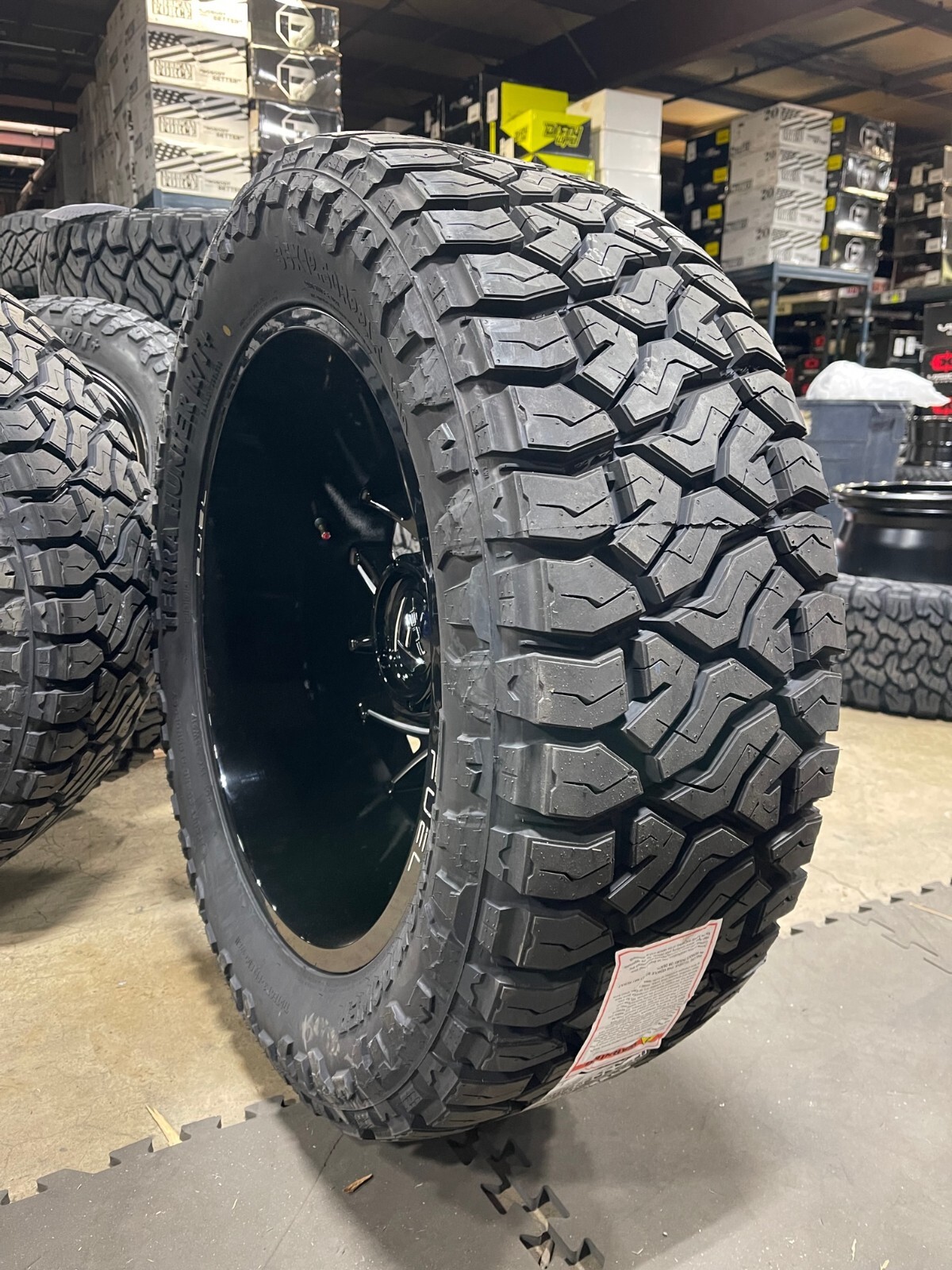 6 22" Fuel Runner D741 Dually Wheels 8x200 | 33" AT Tires | Ford Super ...