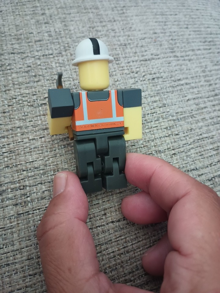 Roblox Series 1 Epic Miner Mini Figure By Jazwares No Code | eBay