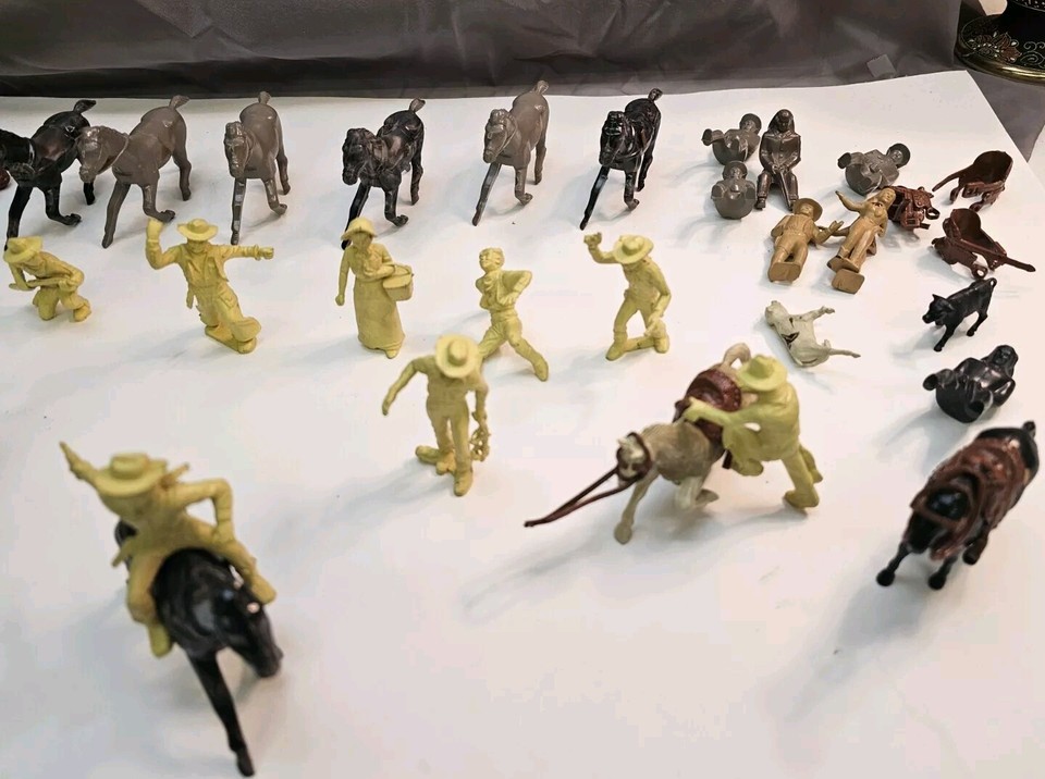 Vintage Marx Western Town Playset Cowboys Set of 13 Figures Horses Etc ...