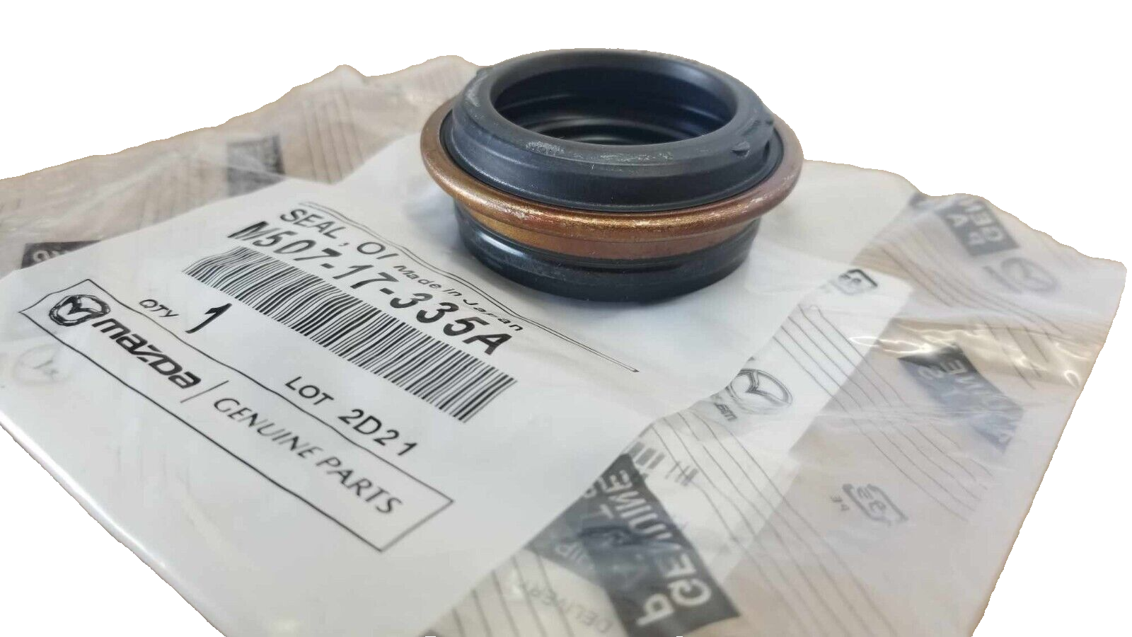 GENUINE Mazda 1990-2005 Miata MX5 Oil Seal Tailshaft 5/6 Speed M507-17 ...