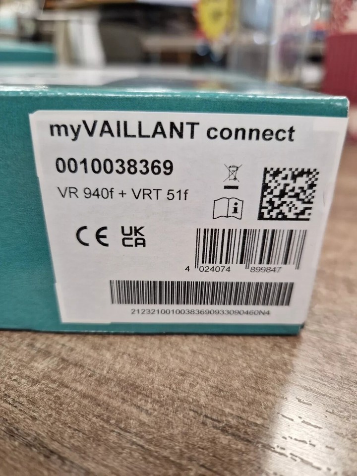 Vaillant myVALLANT connect and sensoROOM pure VR940f + VRT51f ...