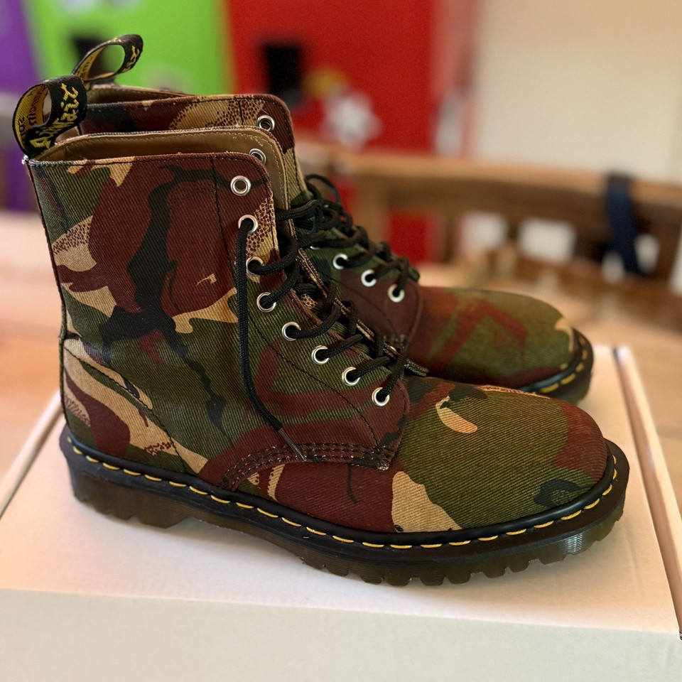 Dr. Martens 1460 Made in England Lick Wax Canvas Camo Pascal UK 10 ...