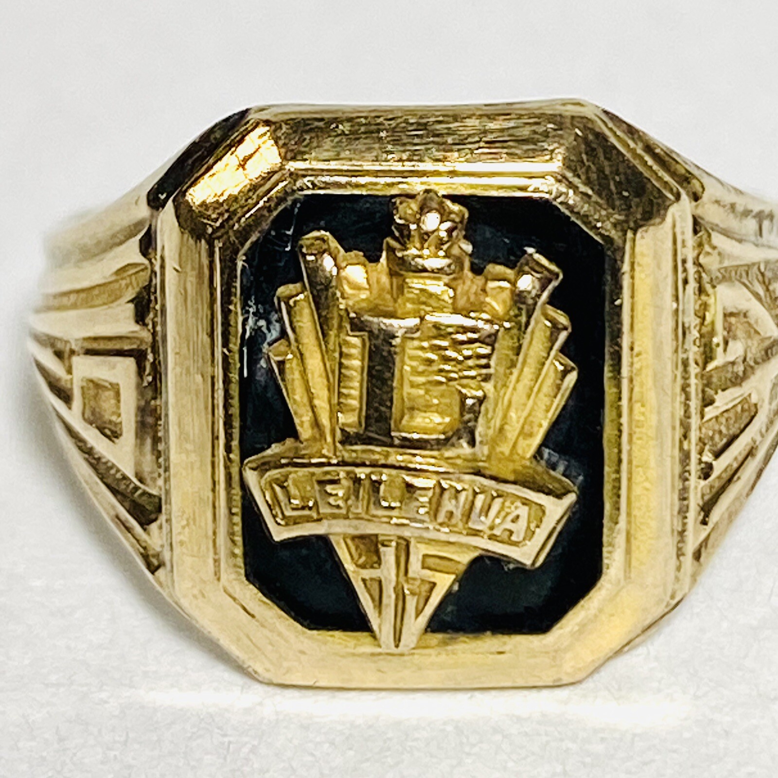 1942 Leilehua High School Hawaii 10K Yellow Gold Enam… - Gem