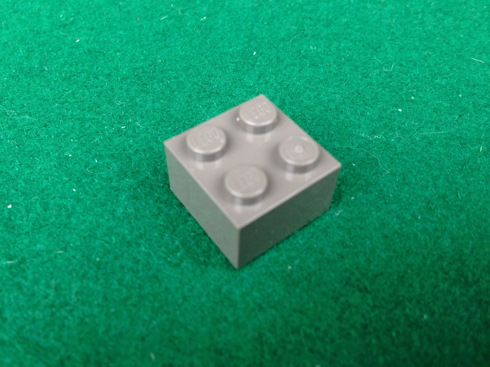 LEGO (3003) 2x2 GRIGIO SCURO DUNKELGRAU DARK GRAY 2 Mattoncini Brick ...