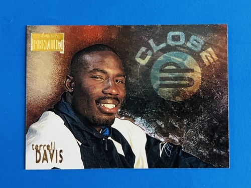 1996 Skybox Premium Terrell Davis Broncos Close Up Football Insert Card ...