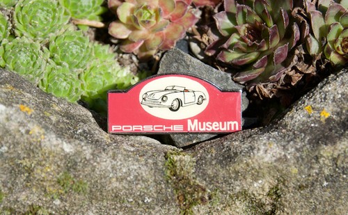 VINTAGE ENAMEL AUTOMOBILE CAR PIN / BUTTON # PORSCHE MUSEUM STUTTGART ...