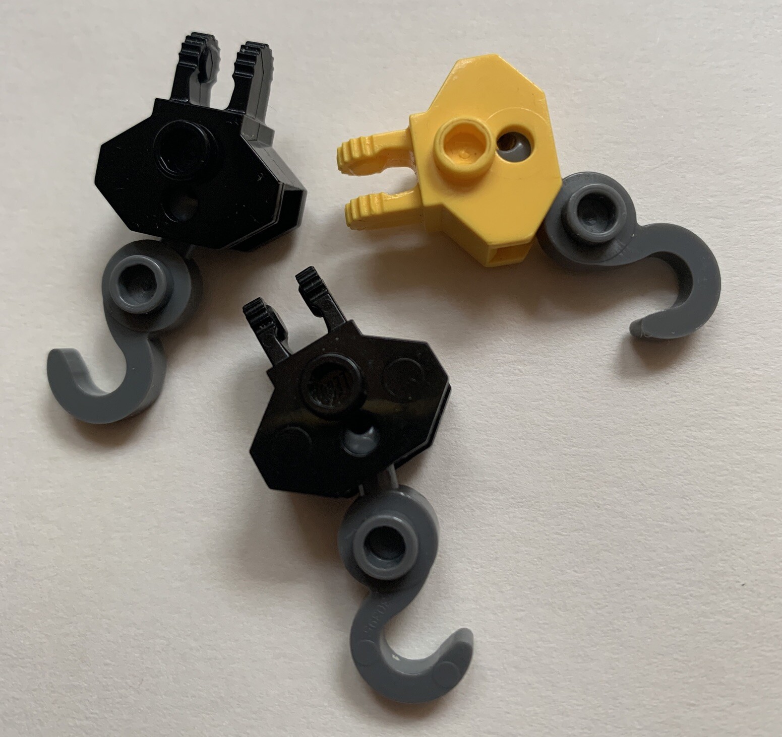 3 pc LEGO 30395 Hook With Towball Dark Grey ,Black , Yellow 4514 5987 ...