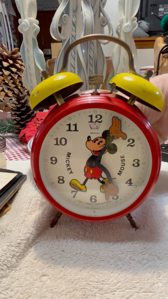 WORKING VINTAGE RED WALT DISNEY MICKEY MOUSE METAL DOUBLE ALARM CLOCK ...