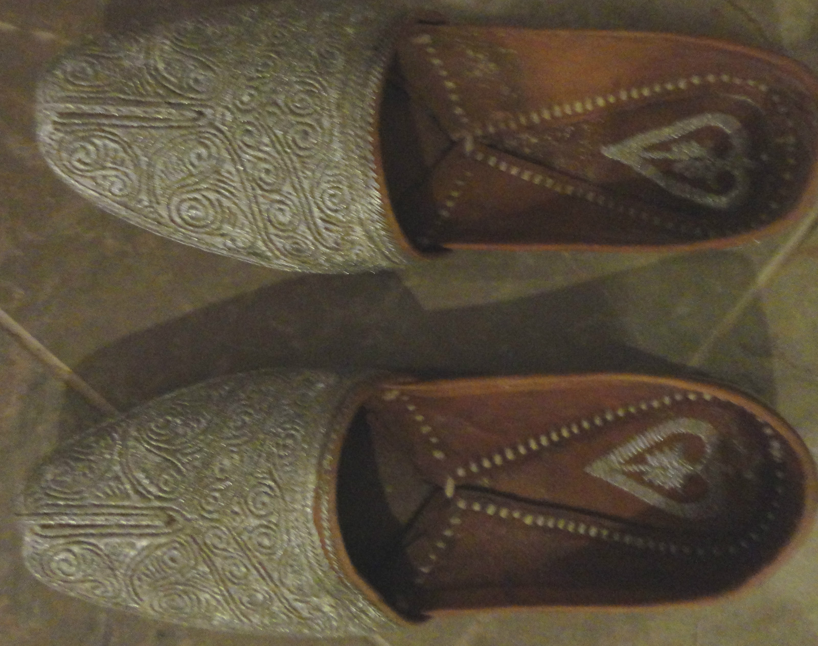 MENS LEATHER ORIENTAL DESIGN SILVER EMBROIDERY SLIPER SHOES SIZE 6 1/2 ...