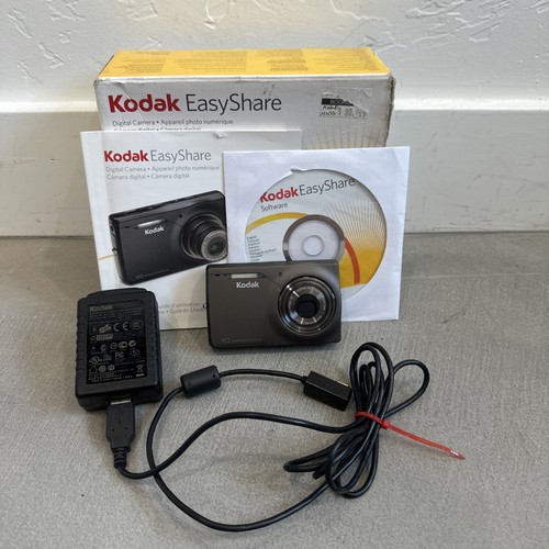 Kodak EasyShare 10MP Digital Camera M1033 Black 3x Zoom, Charge Cord ...