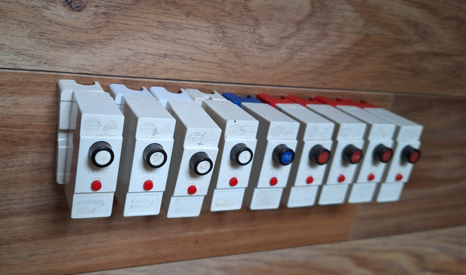 Wylex SK Series 2 Push Button Plug In 5A 15A 20A 30A 45A MCB BS3871 ...