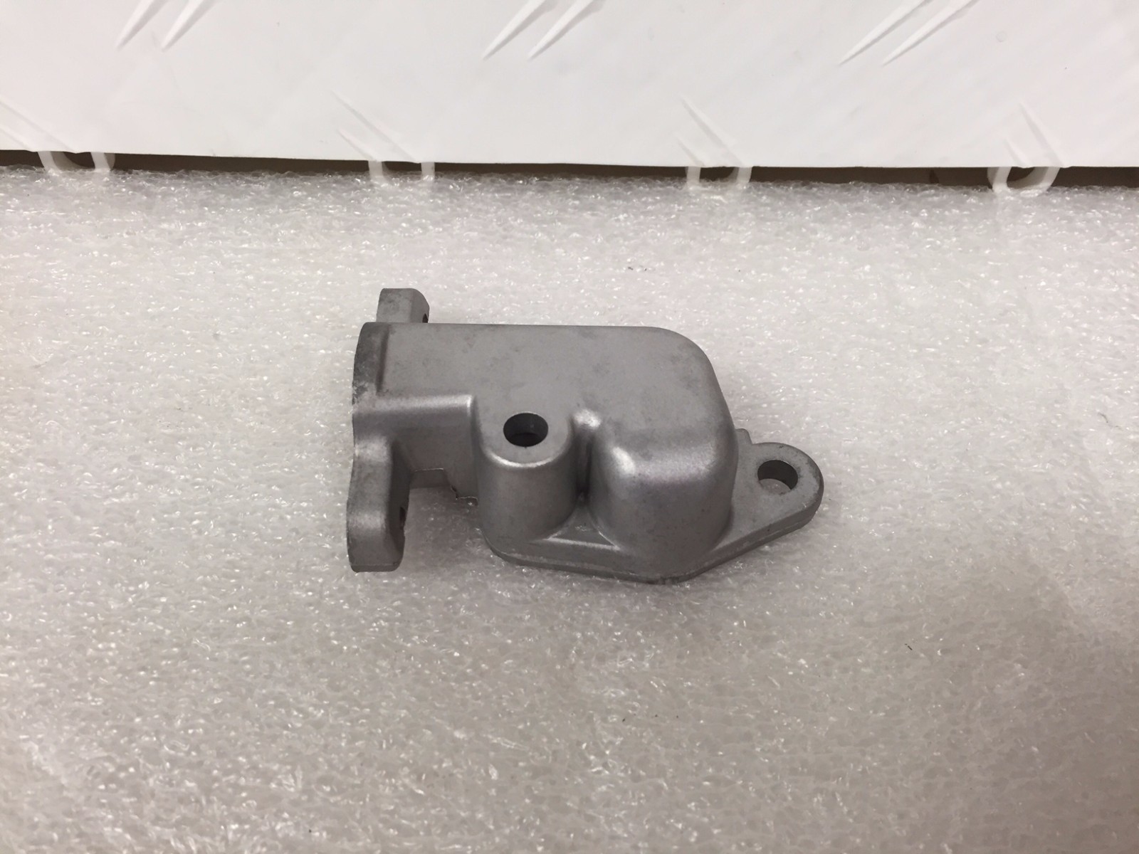 GM Smog Pump to Diverter Valve Elbow 3951346 1976-80 Corvette Smog ...
