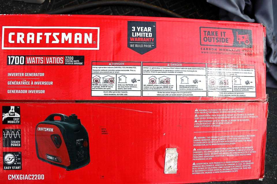 Craftsman 2200i 2200 Watt Portable Inverter Generator NEW 696471074710 ...