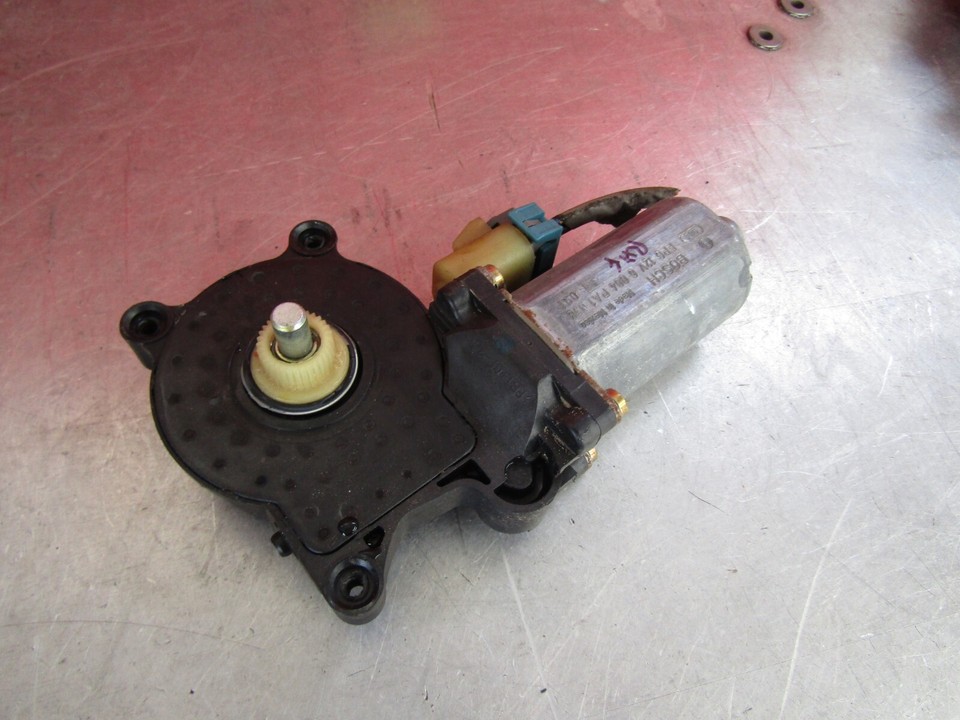 2001-2005 Pontiac Aztek OEM RH passenger side front window motor 01 02 ...