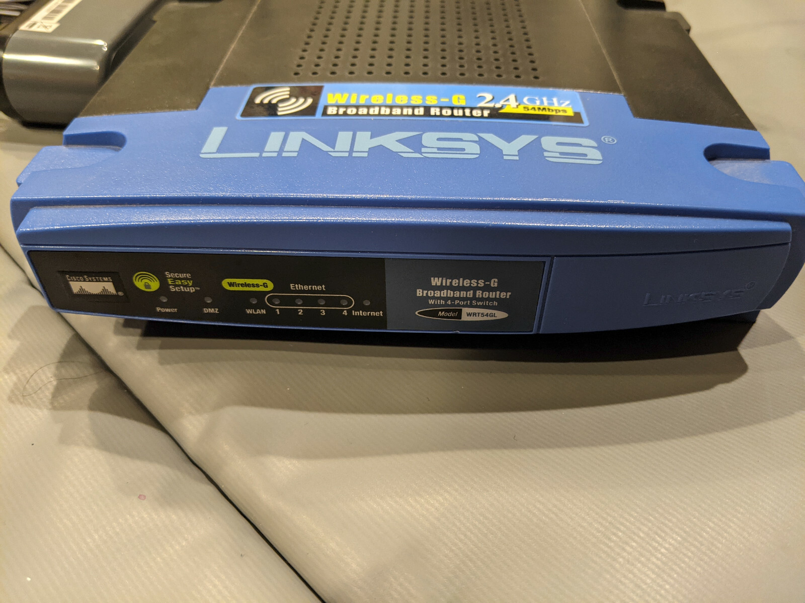 Linksys WRT54G 54 Mbps 4-Port 10/100 Wireless G Router w/ Tomato ...