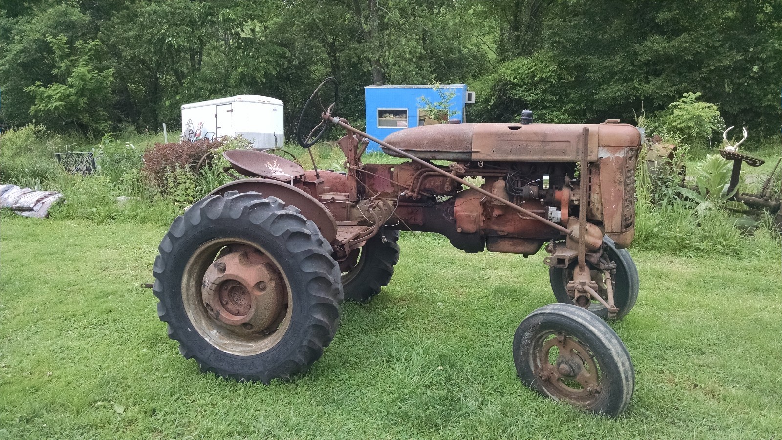 Farmall International 130 Tractor All Fuel Tractor ie- 100 130 IH Super ...