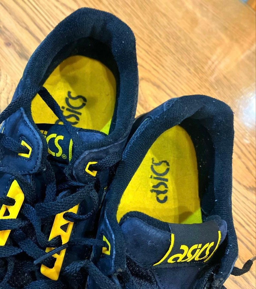 Men 9.0US Asics Sneakers Black/Yellow | eBay Australia