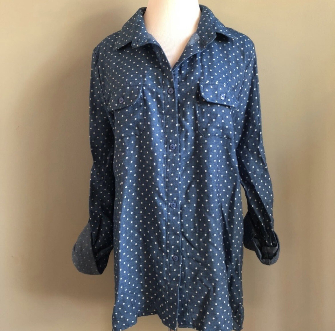 G Collection / Soft Dotted Button Down / Women’s Size Large | eBay