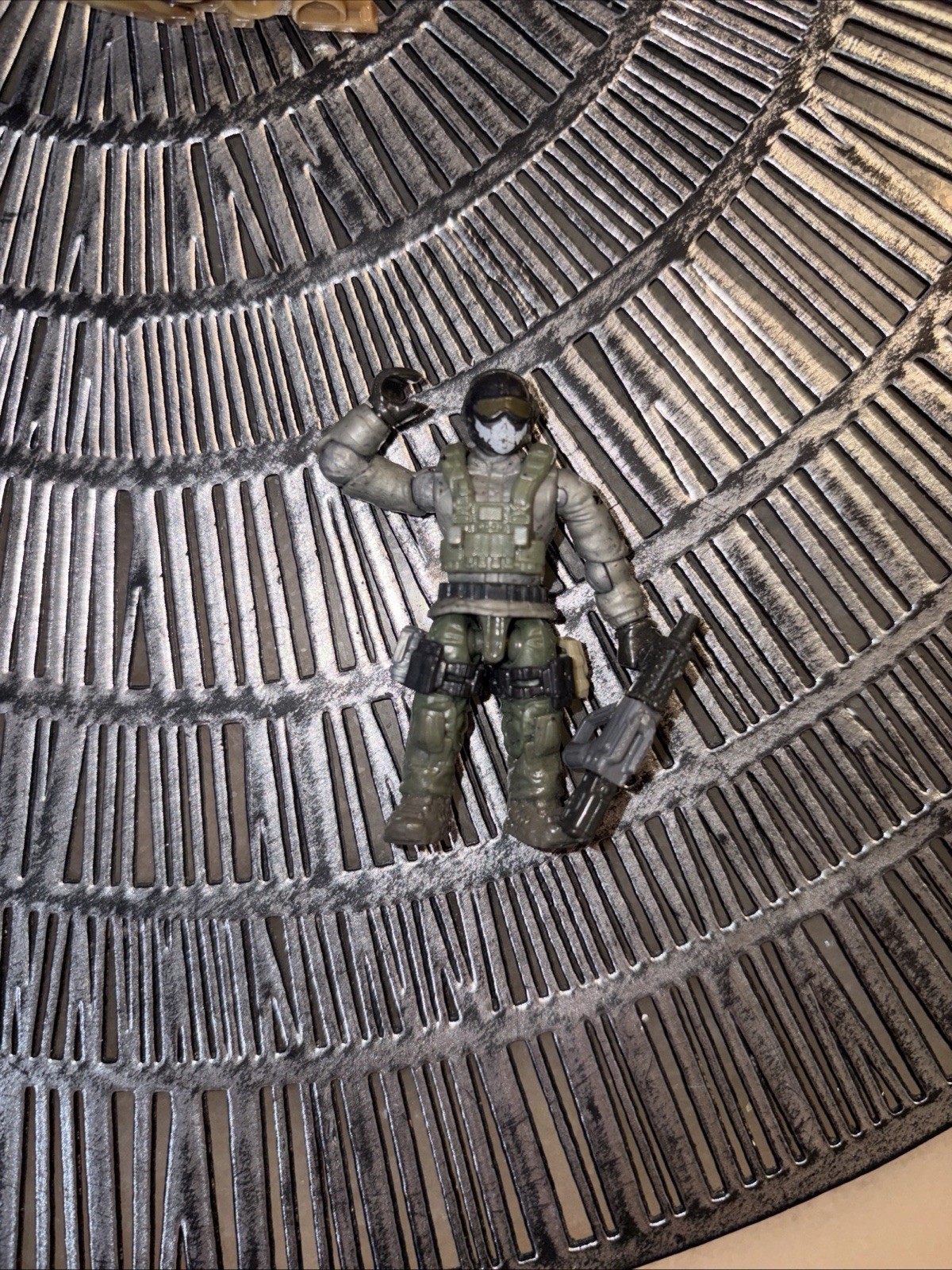 Mega Construx Call of Duty Warzone Ghost Figure | eBay